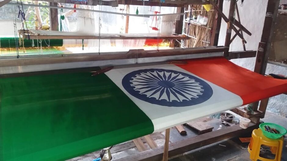 Meet the Man Behind First Ever Handloom Flag - Chudubabai